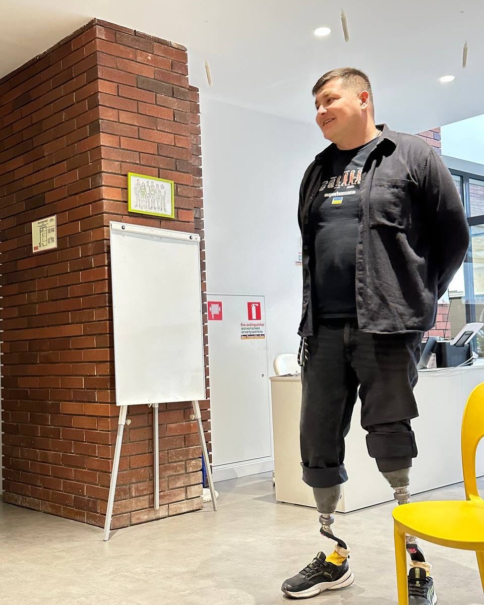A military man from Superhumans Center visited PIPS 💛💙 - Primus Inter ...